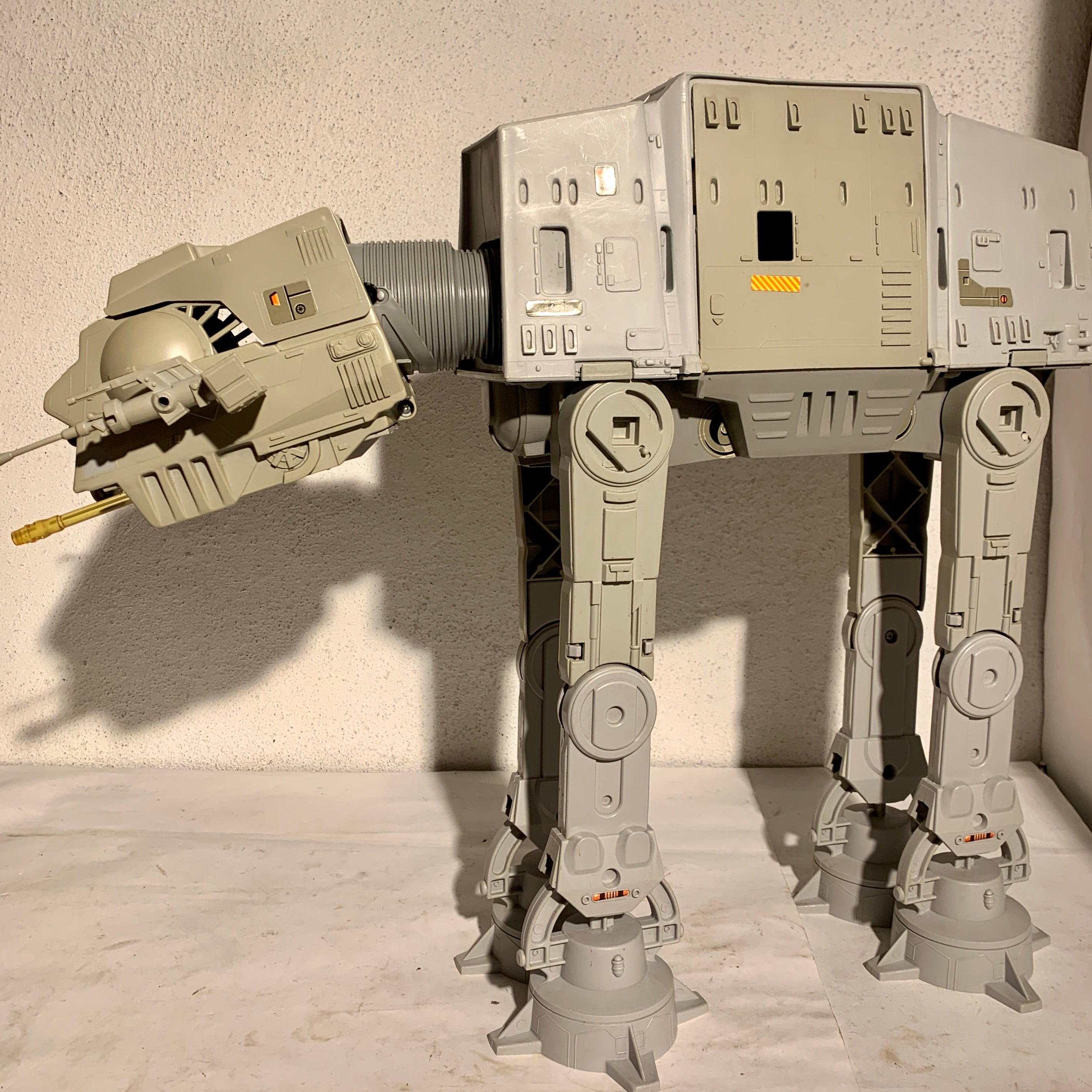 Vintage Kenner 1981 Star Wars ATAT walker. – Zoll Antiques