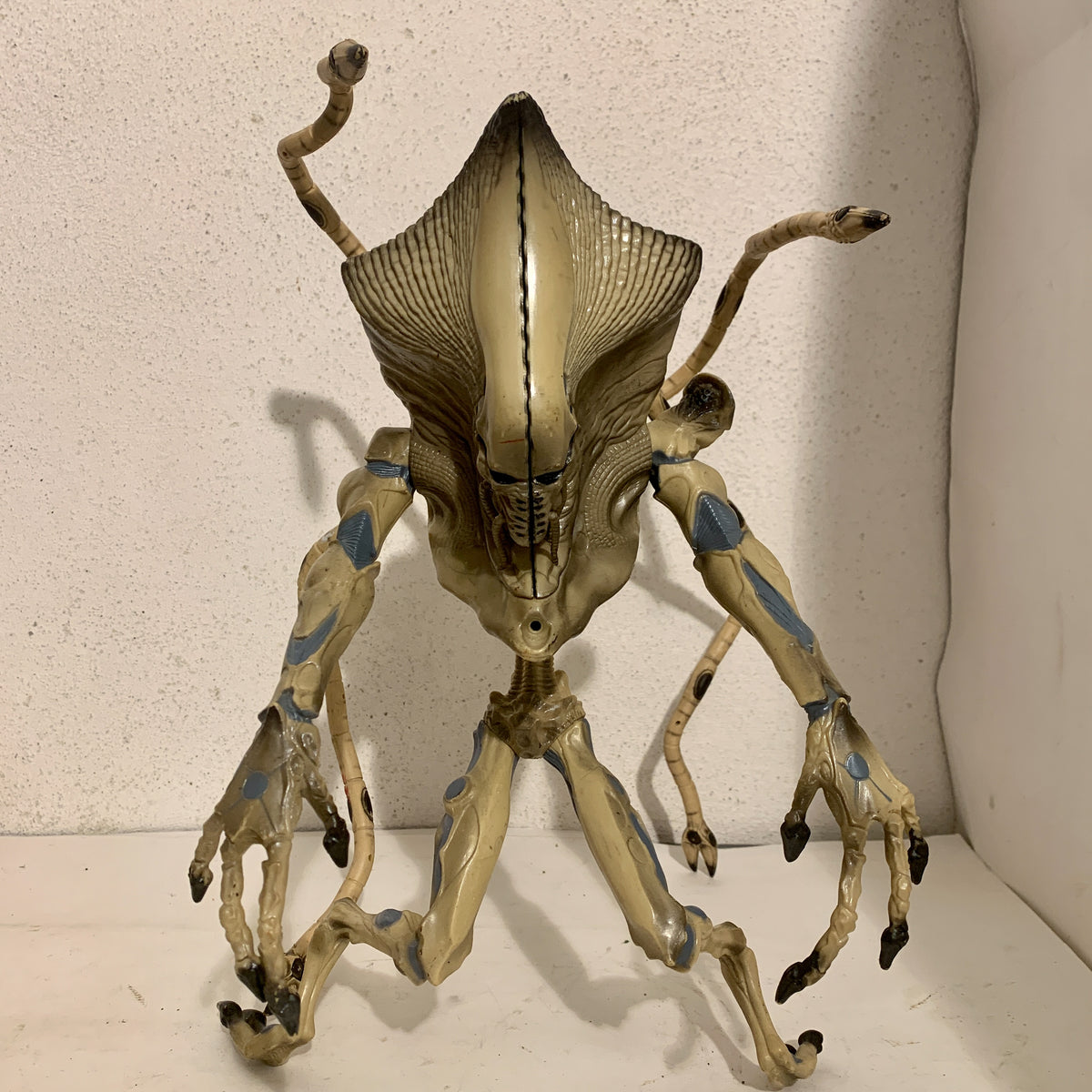 ID4 Independence Day alien pilot action figur, fra 1996. – Zoll Antiques